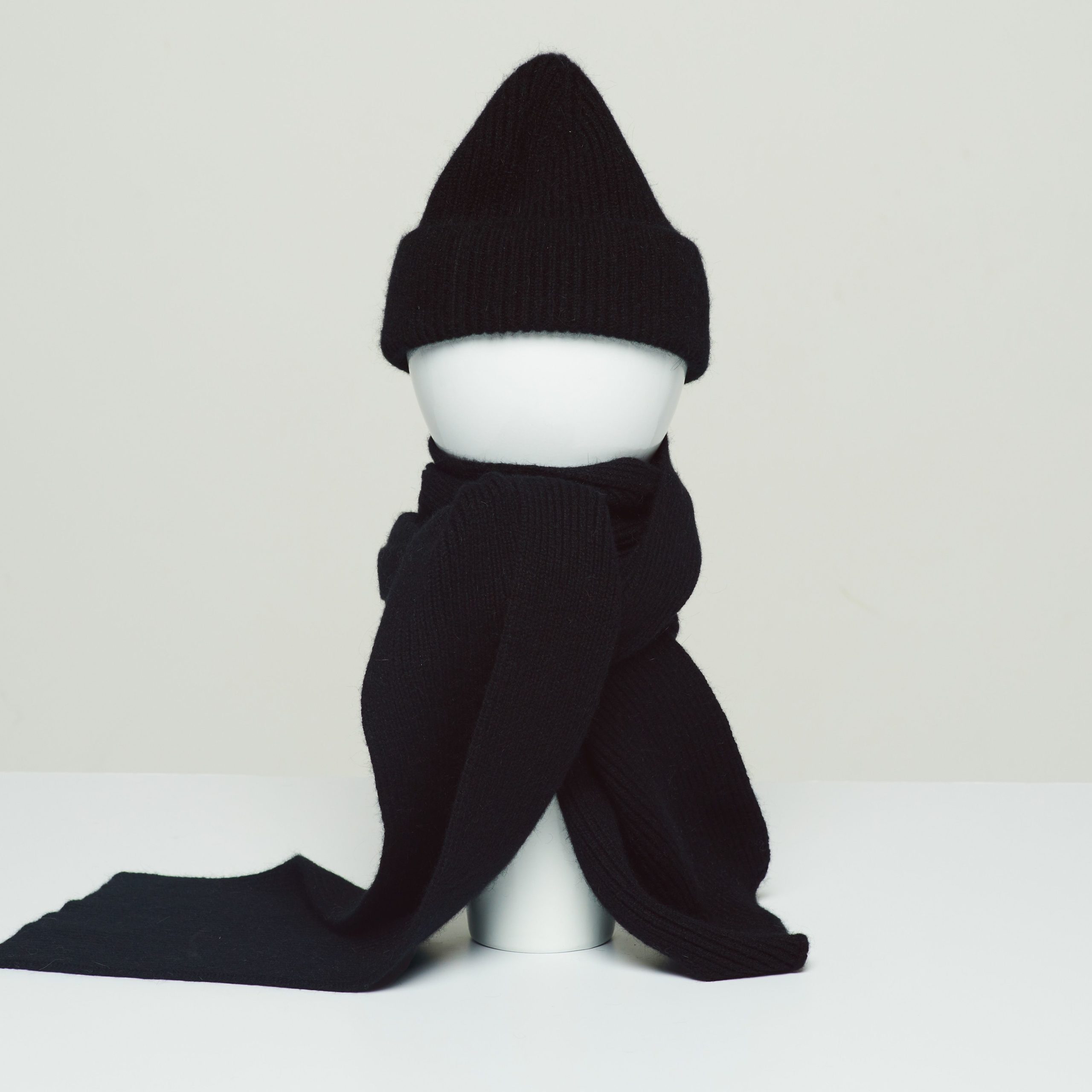 LE BONNET SCARF Onyx Ave anziehsachen